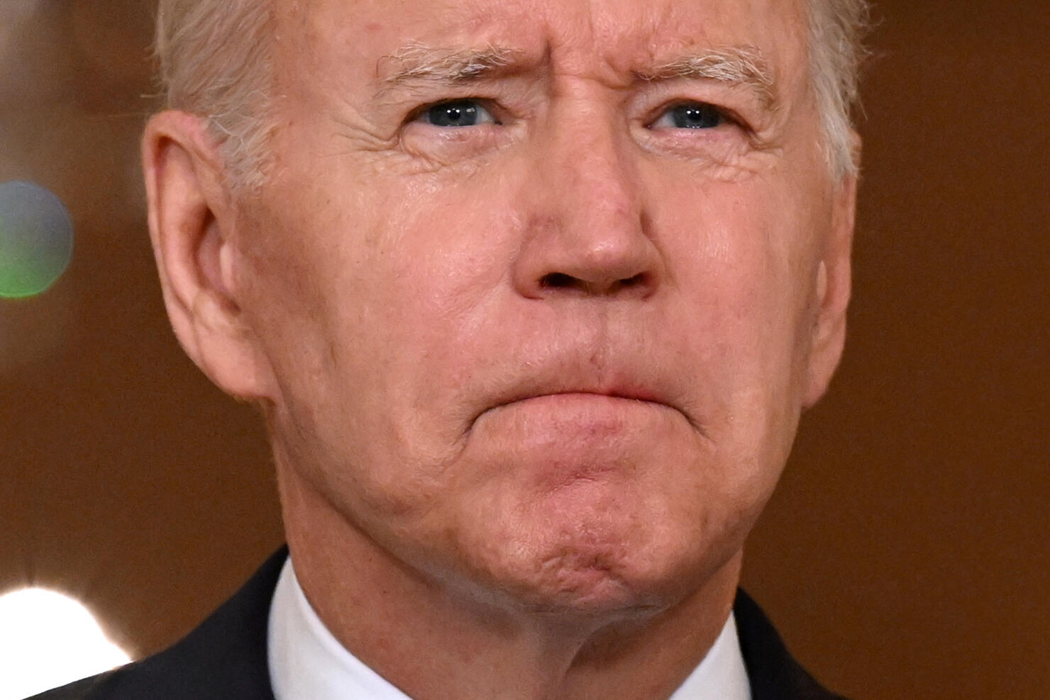Angry Biden Holds Impromptu Meeting with Media on Air Force One ...
