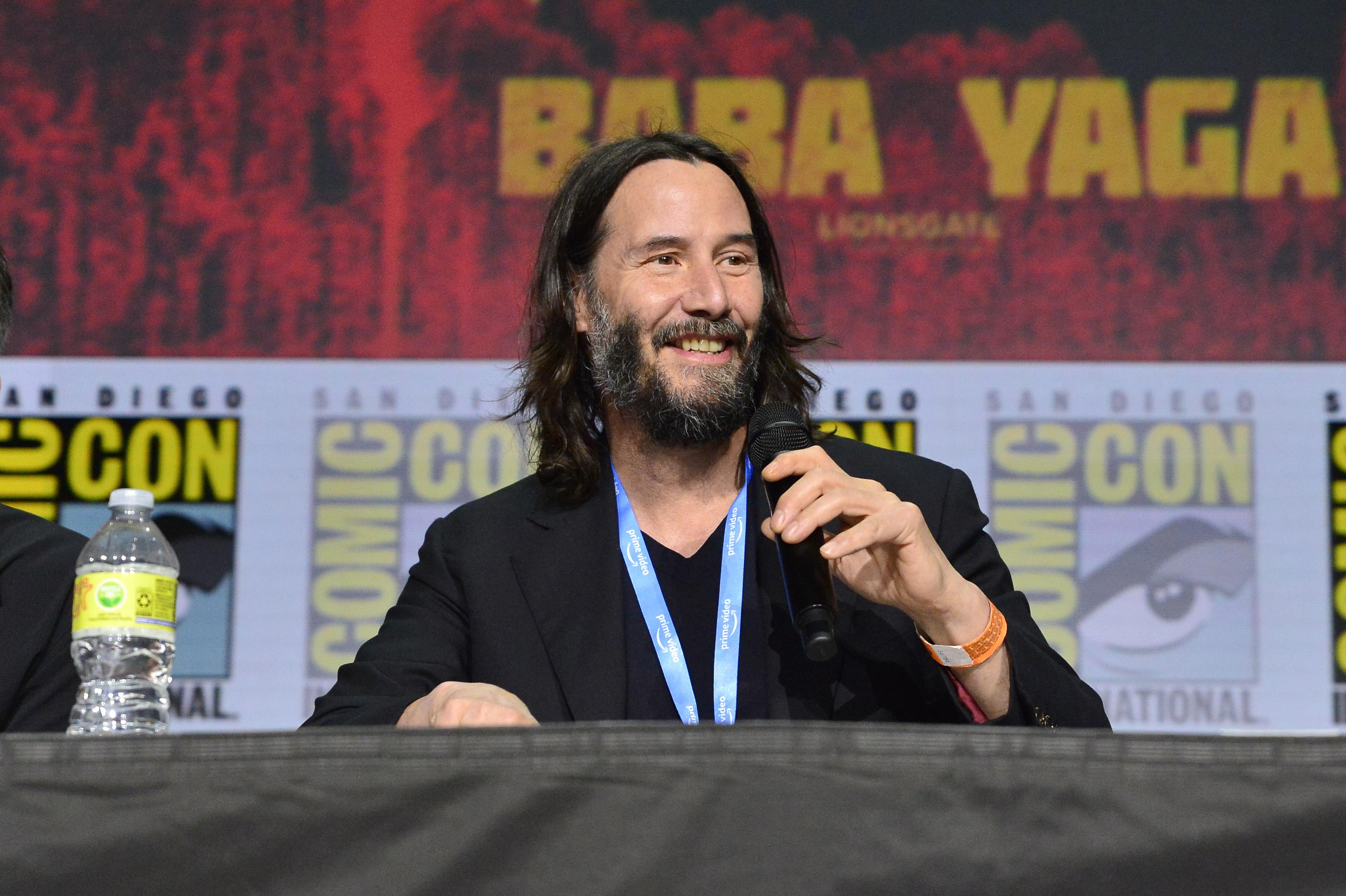 Throwback Thursday: Check out KEANU REEVES Reporting from a Teddy Bear ...