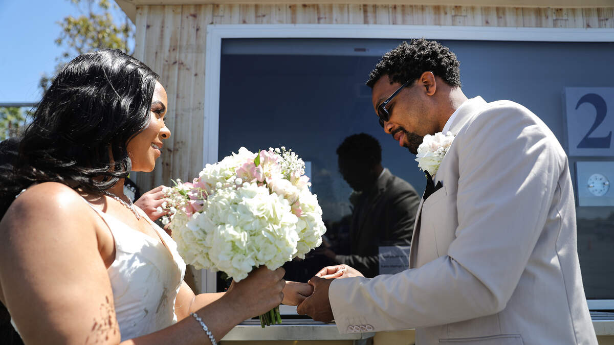 3 Things You Must See: Brides Funny Wedding Vows Joke! | 94.5 The Buzz ...