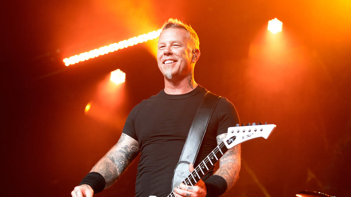 Metallica's James Hetfield Unboxes The '72 Seasons' Vinyl [Watch] | iHeartRadio | Shroom