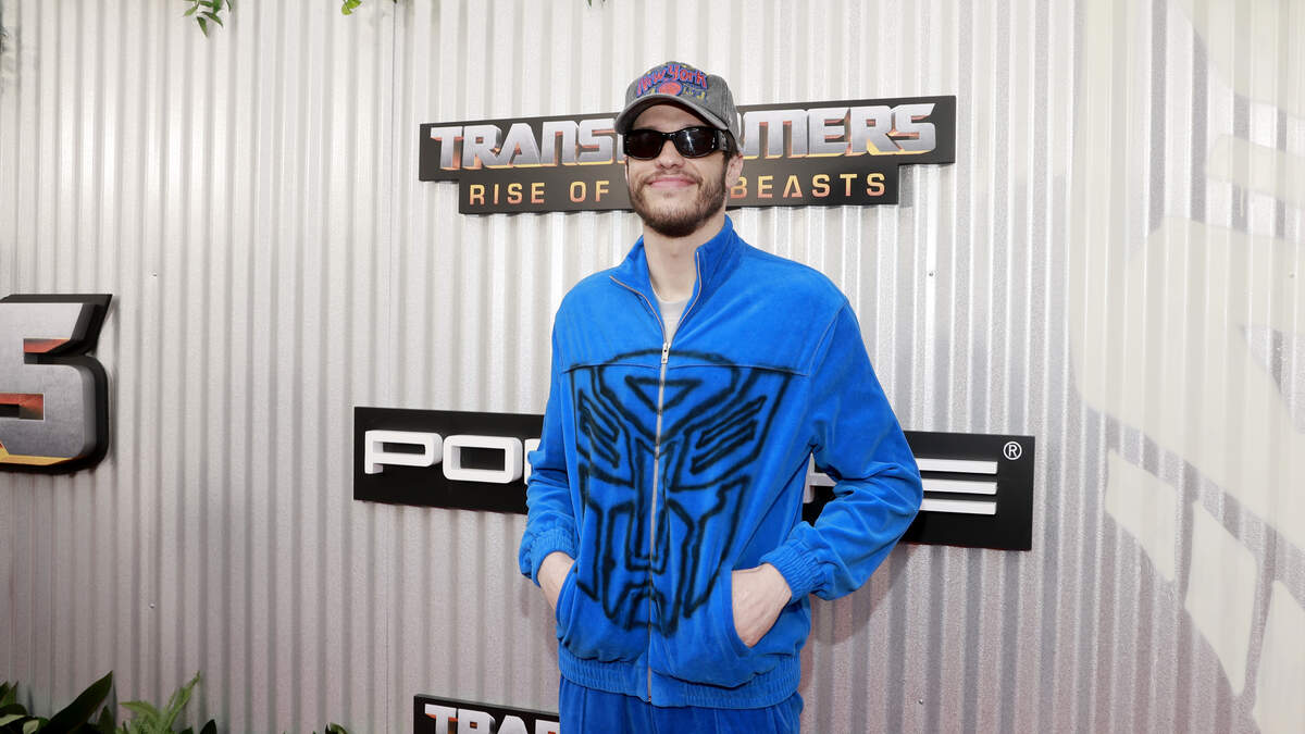 Trailer Drops for "Dumb Money" Starring Pete Davidson, Seth Rogen ...