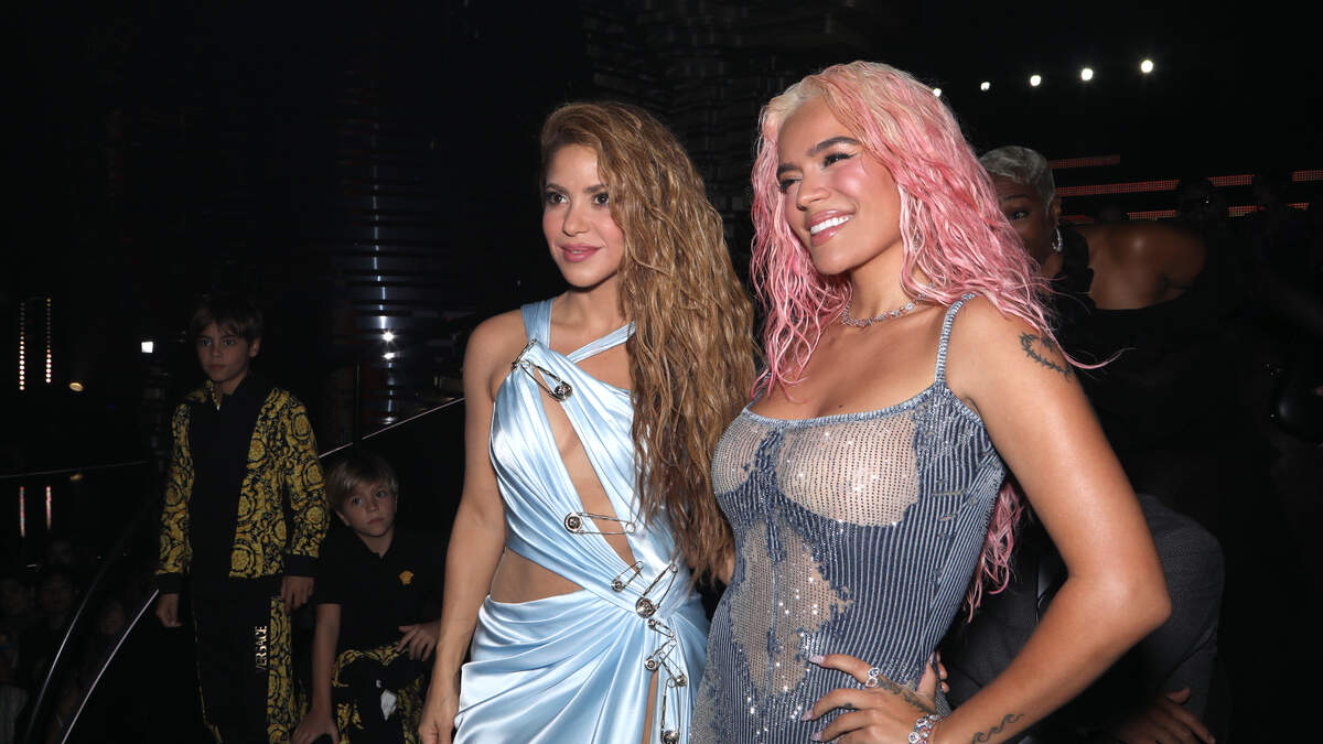Shakira y Karol G ganan Mejor Colaboración del Año en los VMAs | Rumba 100.3 | Gaby Calderon