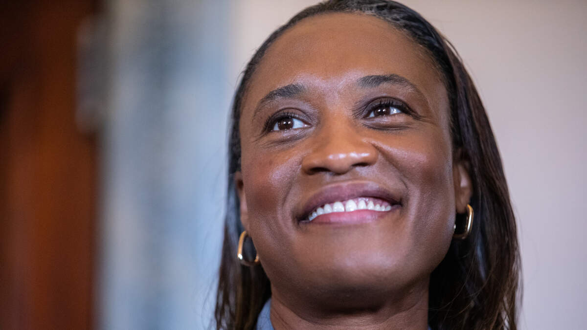 Butler Says She Won't Seek New Term in Feinstein's US Senate Seat | KFI ...