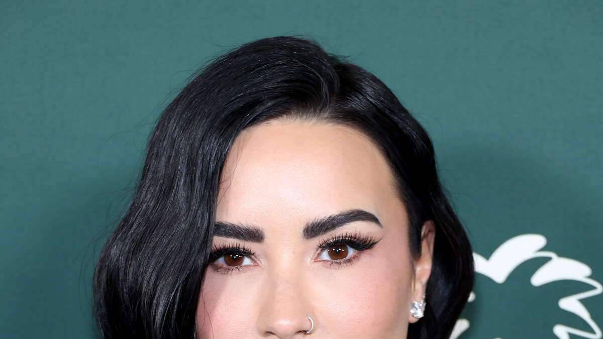 Demi Lovato anuncia su compromiso con Jordan ‘Jutes’ | Rumba 100.3 ...