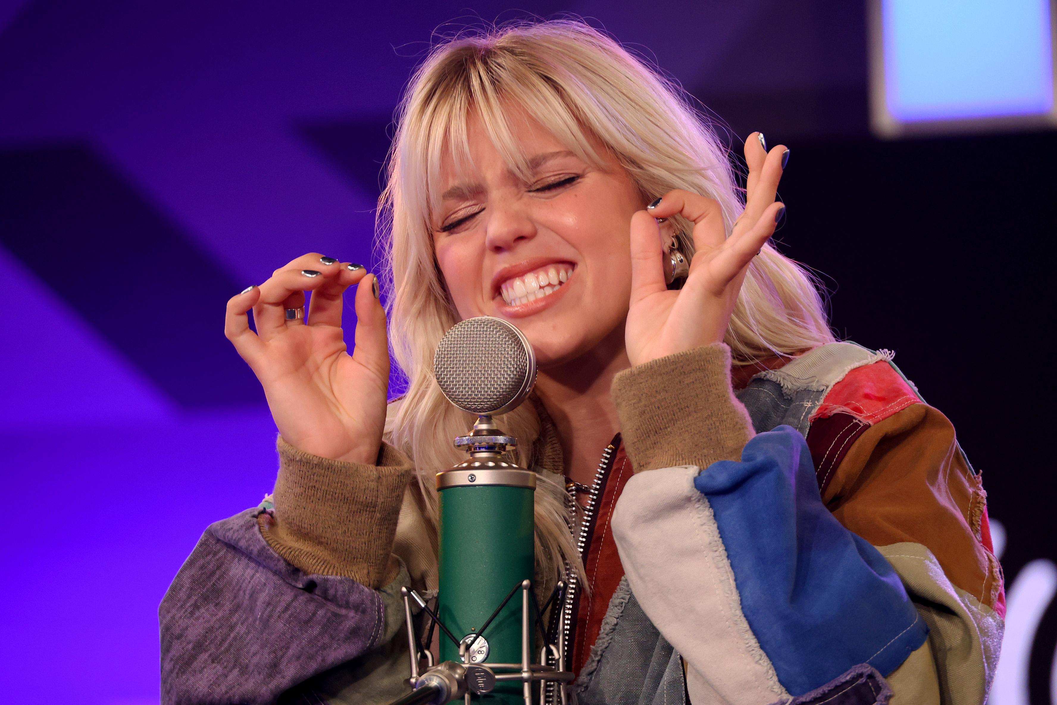 Reneé Rapp Shares The Aftermath After Falling In The Street | iHeart