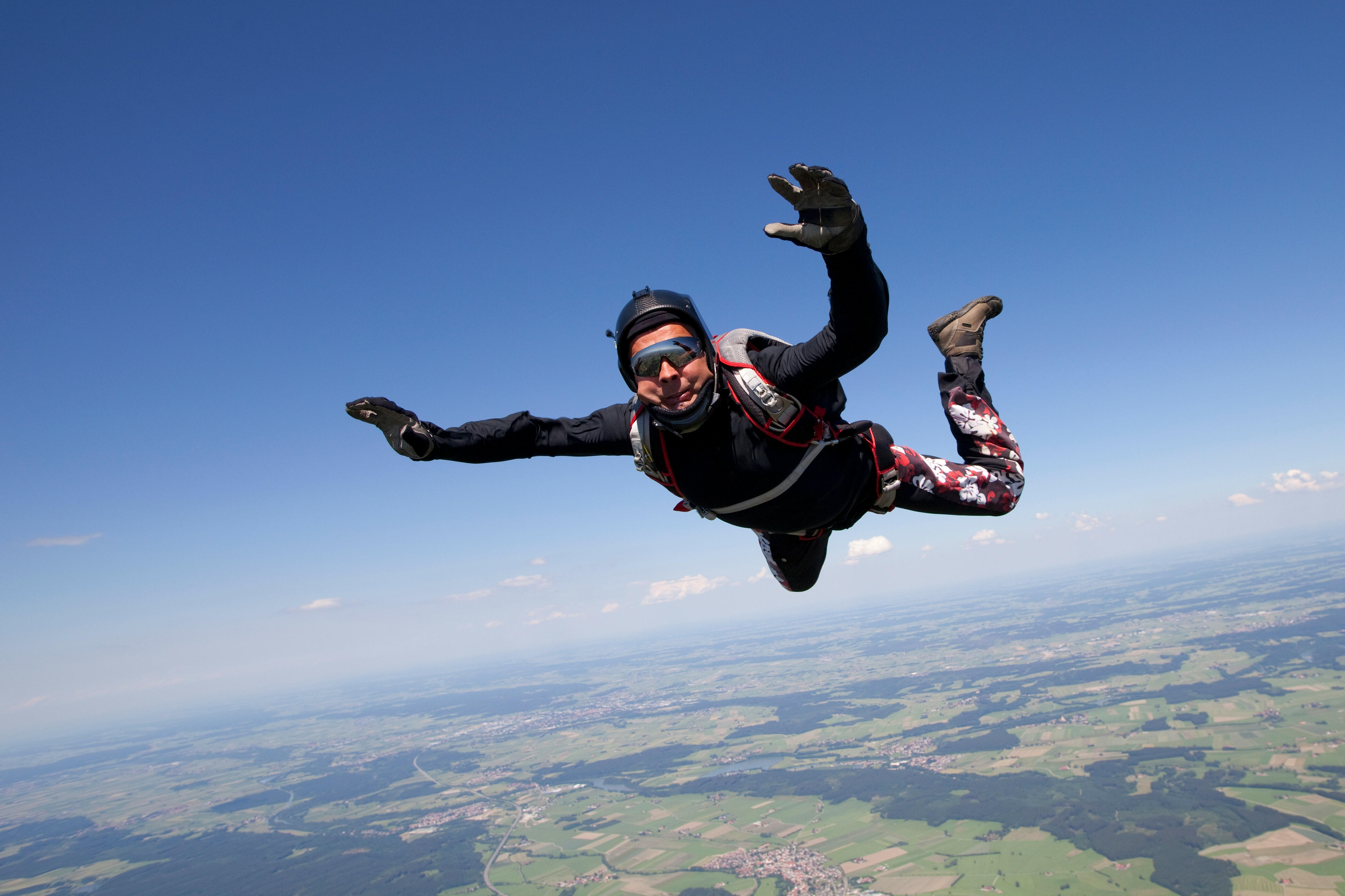 73-Year-Old Skydiver Dies After His Parachute Failed To Fully Deploy ... 73-Year-Old Skydiver Dies After His Parachute Failed To Fully Deploy ...