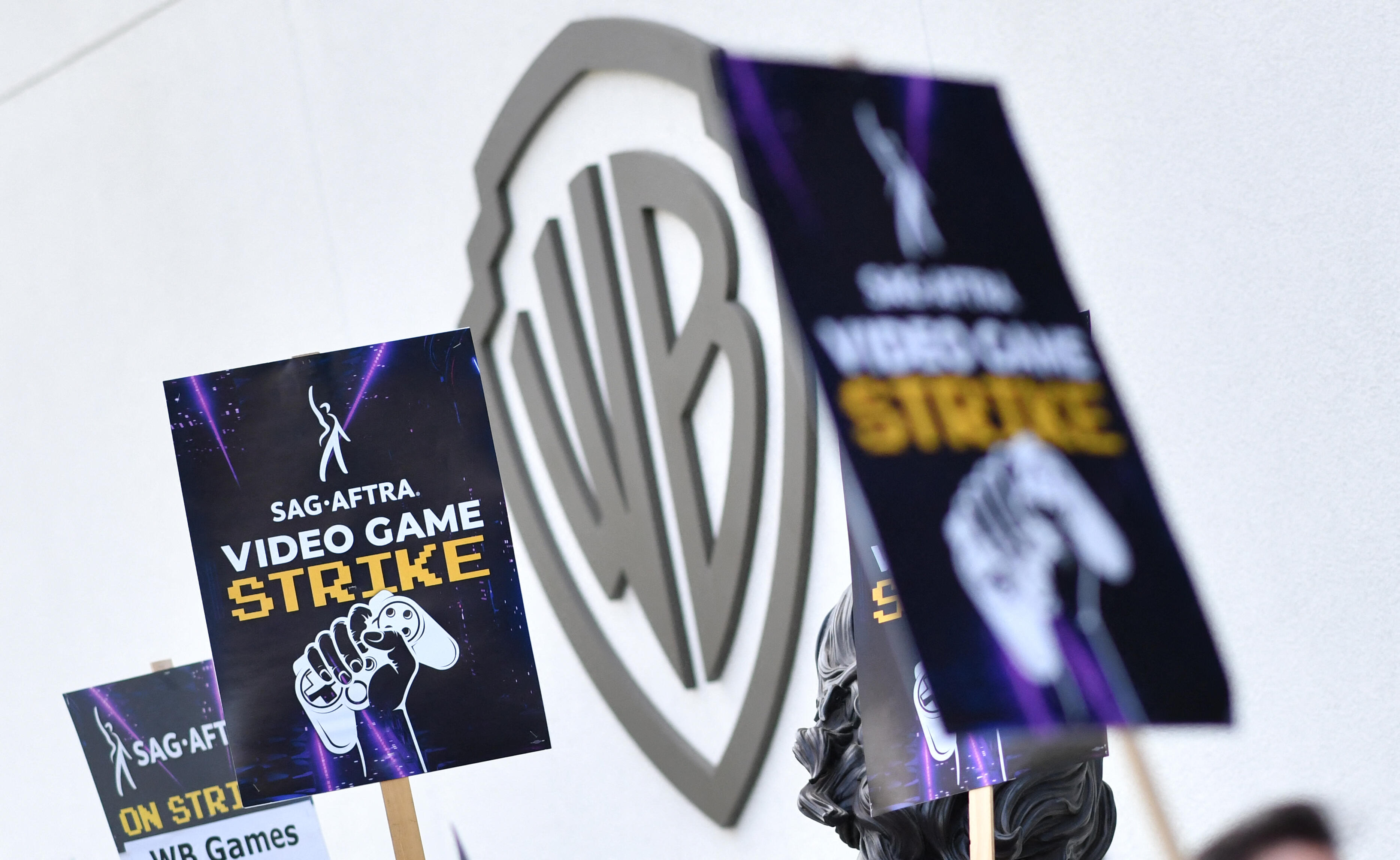 Hollywood's Striking Video Game Actors & 7-Eleven Pumpkin Spice ...