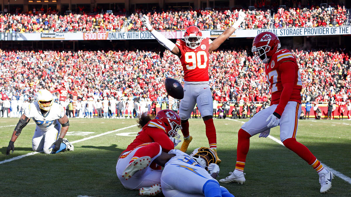 Kimani Vidal Week 16 Preview vs. the Cowboys | iHeart Sports