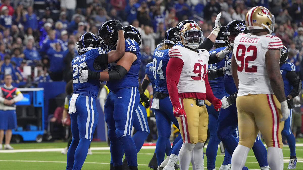 NFL Week 17 TV Schedule & Live Streams | iHeart Sports