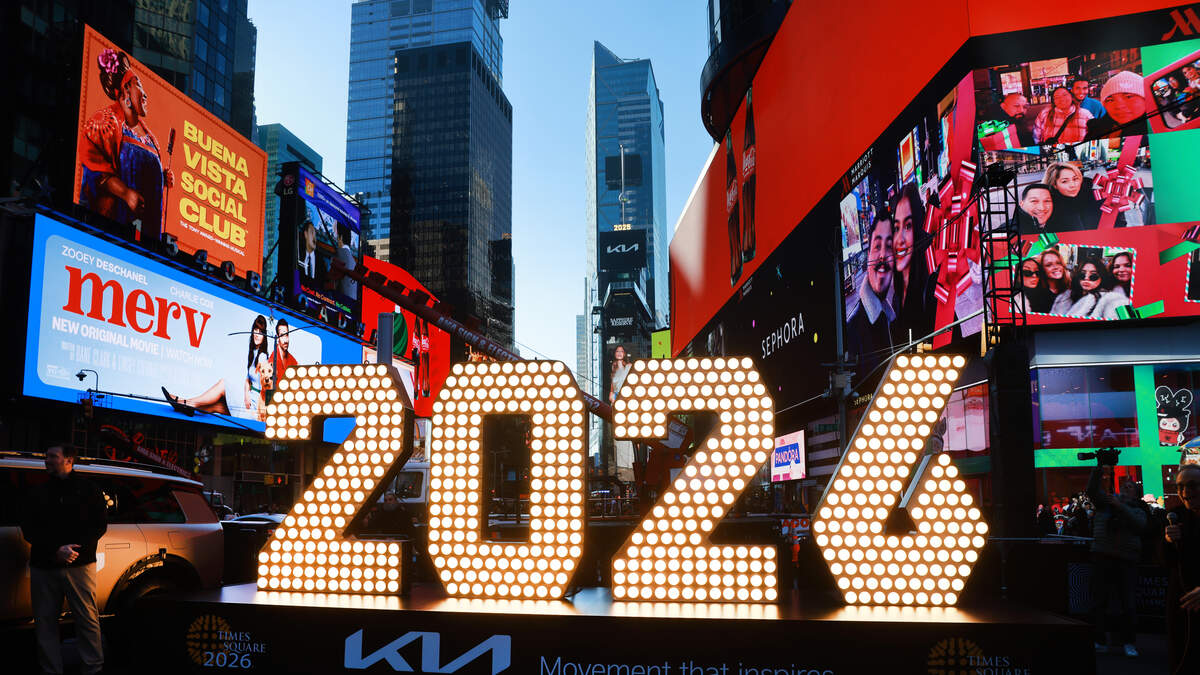 Sam Elliott Narrates Patriotic Ball Drop to Celebrate America's 250th ...
