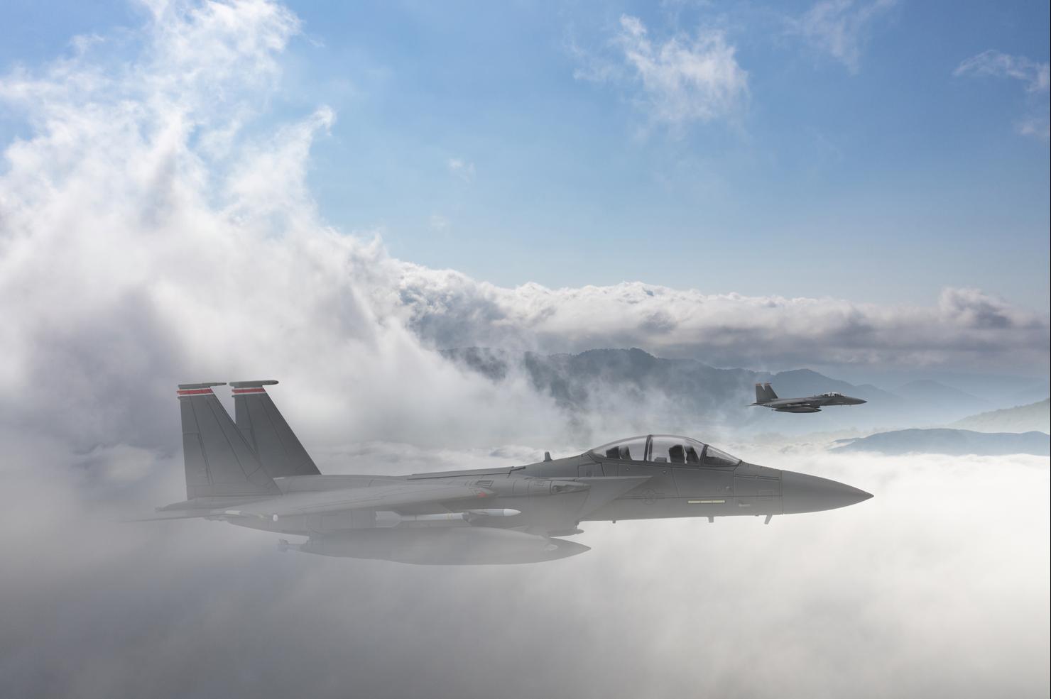 Two Fighter Jets Collided In Mid-Air As Pilot Snapped Photos On His ...