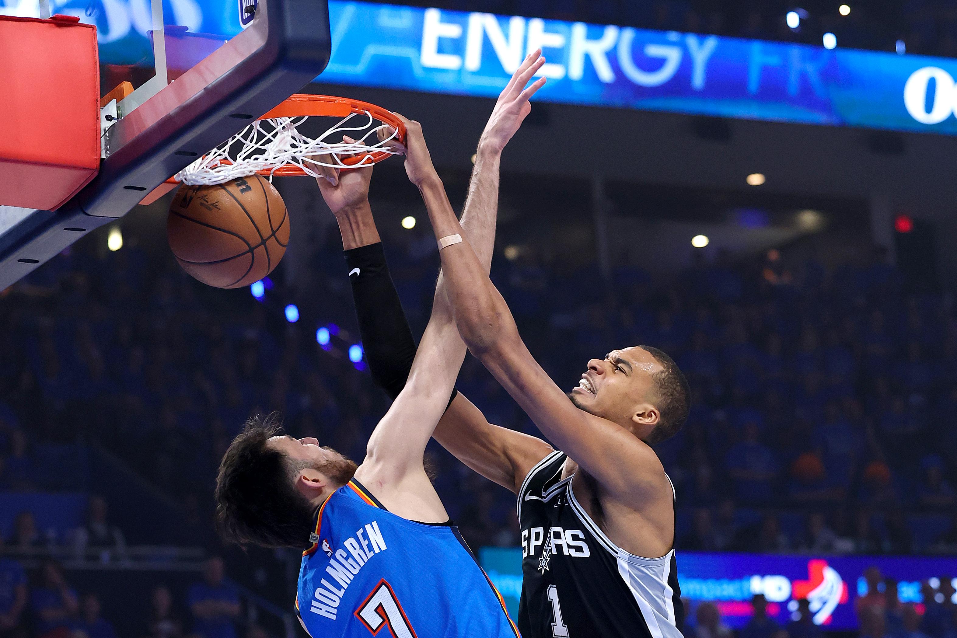 Spurs to Face Knicks in NBA Finals Showdown | iHeart