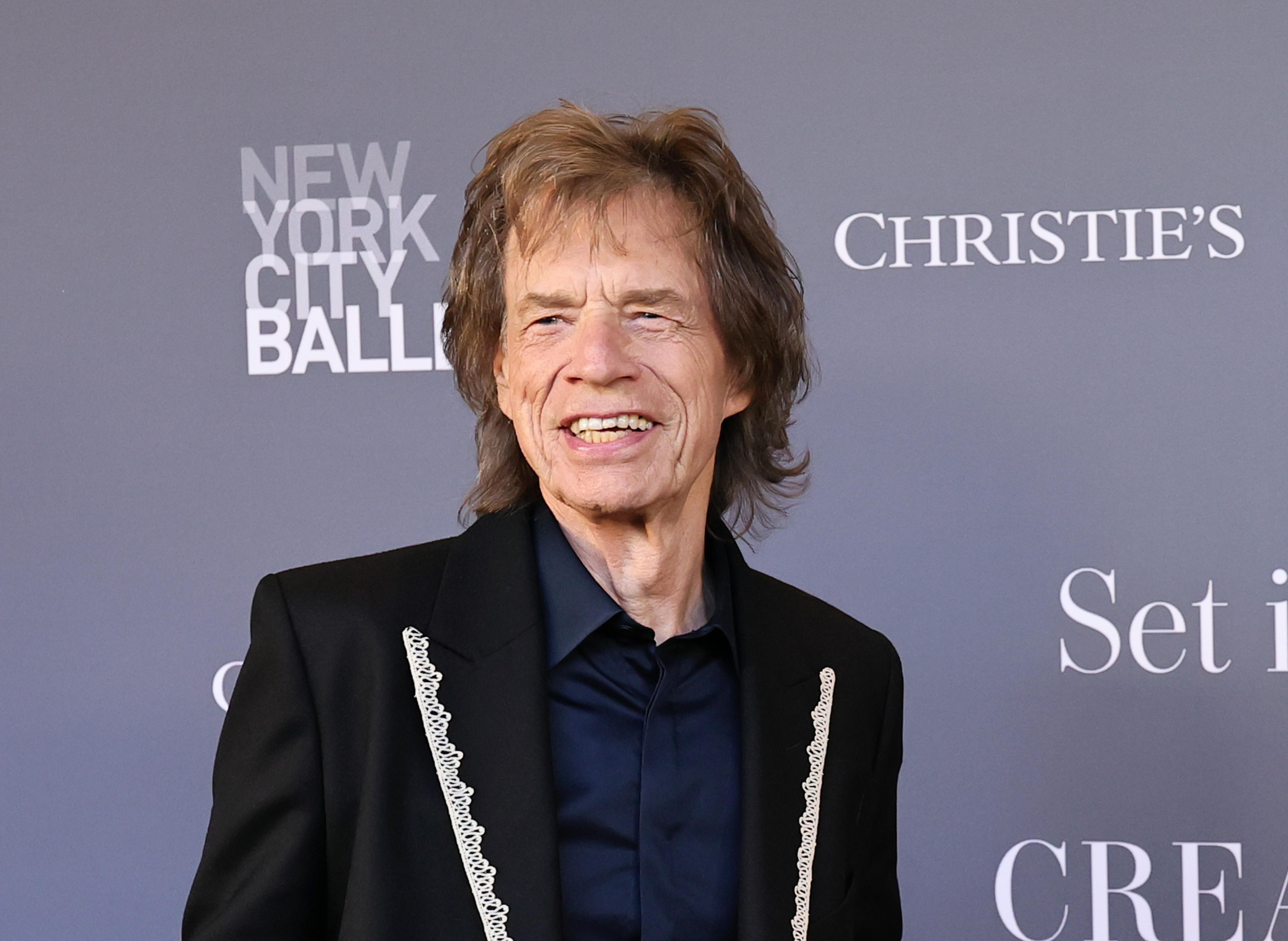 Watch: Mick Jagger Gives Surprise Performance At English Pub | iHeart