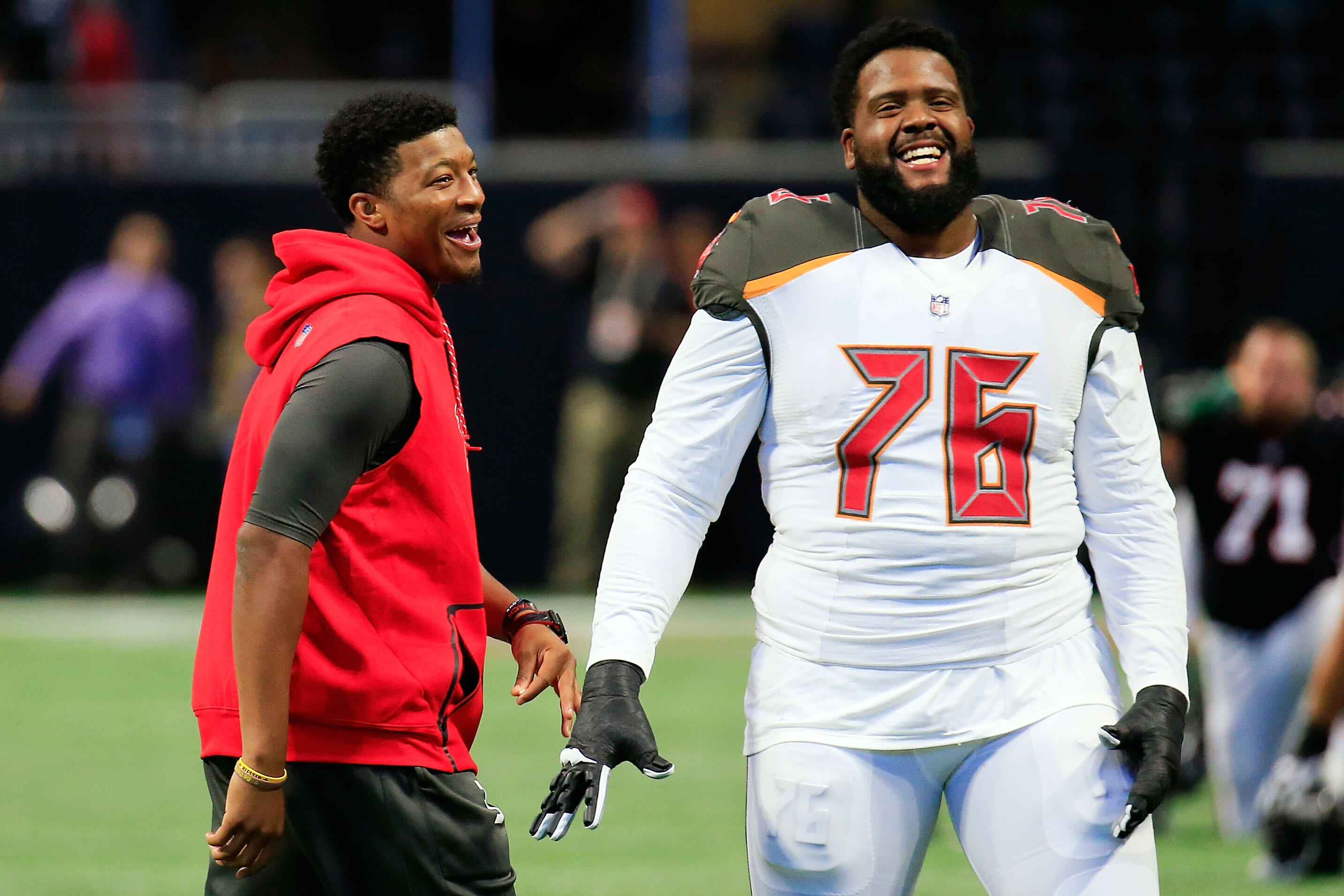 Buccaneers Sign Donovan Smith To A Three Year, 41.25 Million Dollar ...