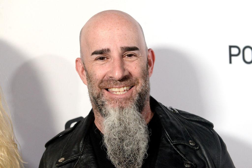 5 Rockers Without Their Famous Beards For #NoBeardDay | iHeartRadio