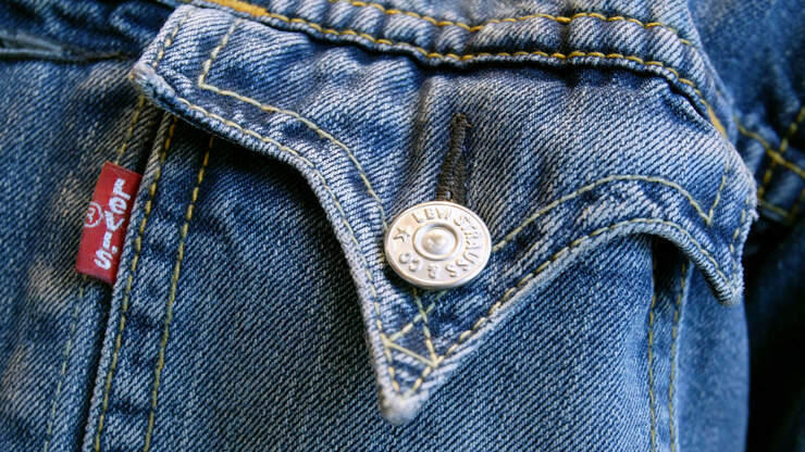 These Jeans Let Your Butt Cheeks Hang Out the Bottom! | WiLD 94.9 | The ...