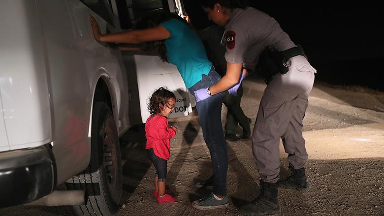 Crying Migrant Girl On TIME Magazine Cover Was Not Separated From ...