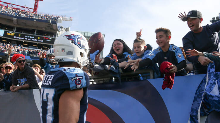 Tennessee Titan's Ranked As NFL's WORST Fans! | 1011 The Beat | Dolewite