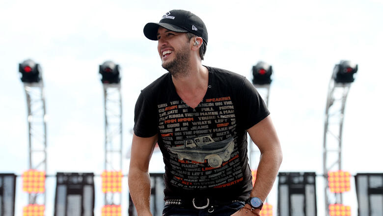 Luke Bryan Shows Off Sign Language Skills In Adorable Video | iHeart