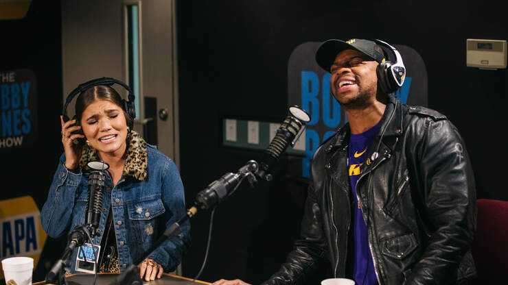 Jimmie Allen And Abby Anderson Perform Their Version Of "Shallow" Live ...