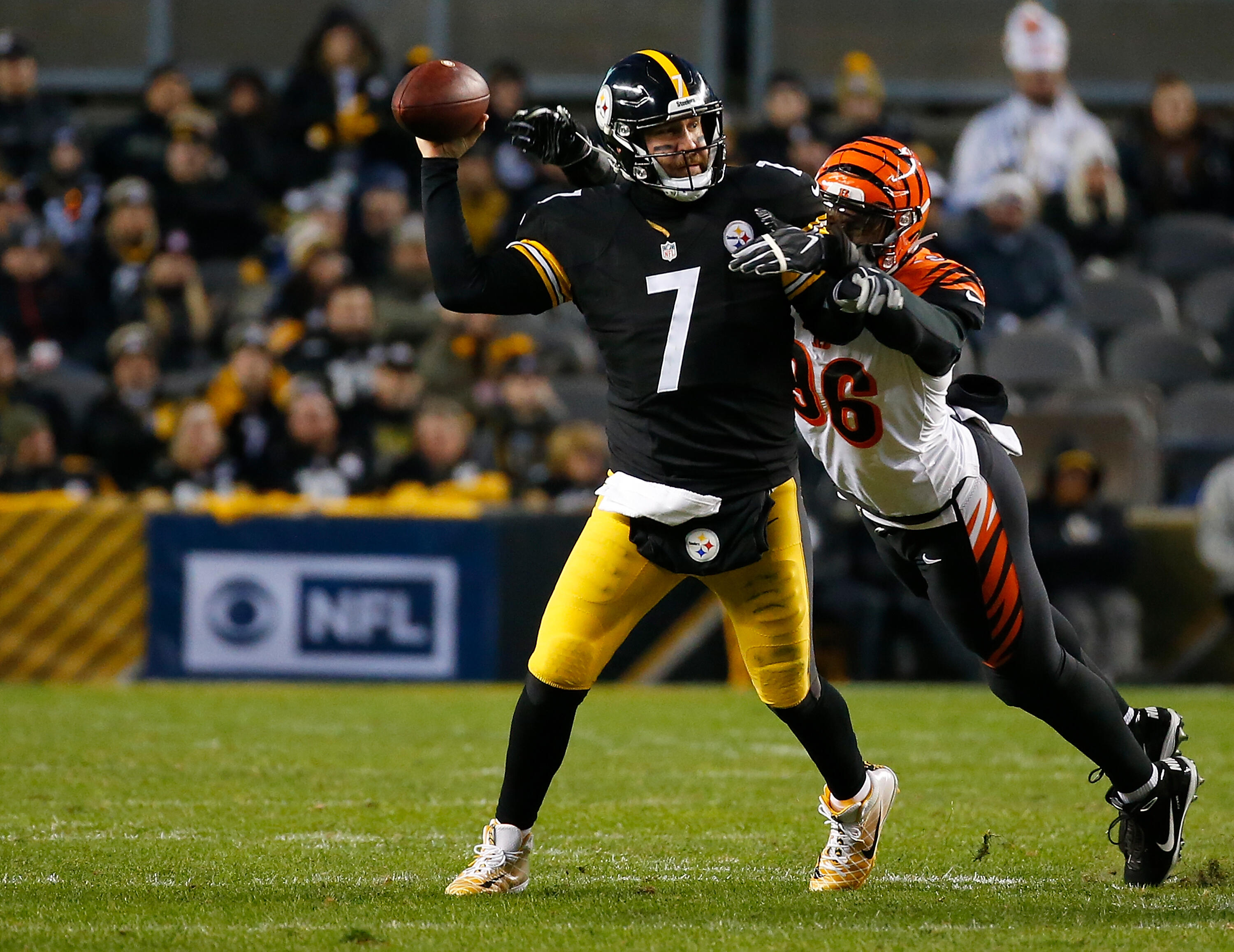 PFT Commenter on QB Astrology in NFL | Randy Baumann & the DVE Morning ...