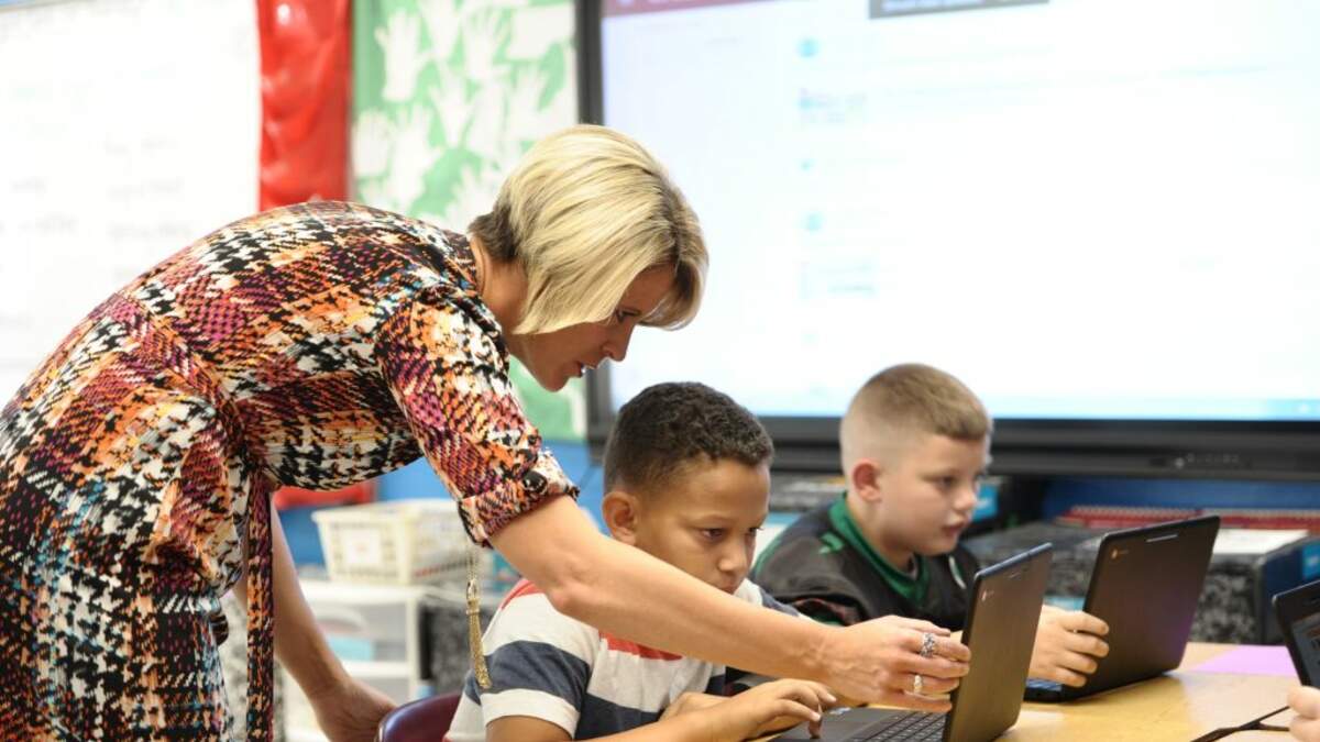 High School Teacher Creates Gen Z "Dictionary" And It Goes Viral | 103. ...