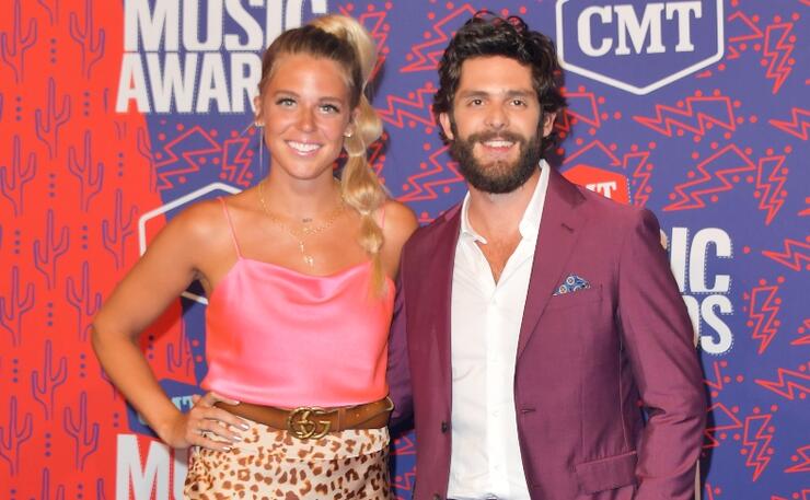 Thomas Rhett Fires Back At Trolls Mocking Wife's CMT Music Awards ...