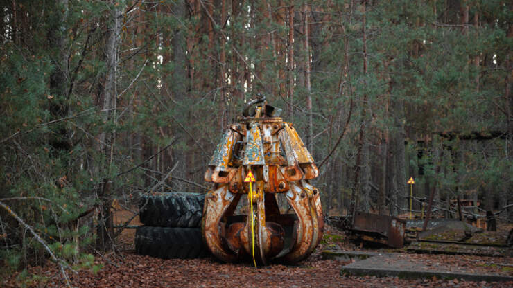 The Claw of Chernobyl Is the Most Dangerous Item at the Site | 97.1 ZHT