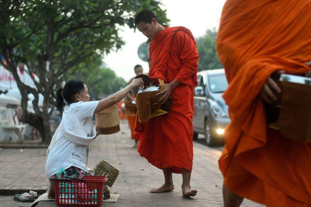 The Art Of Living Generously On The Everywhere Podcast | iHeart