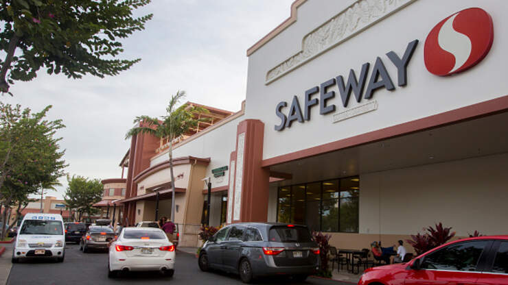 Safeway and Albertsons reserving special hours for seniors | 95.7 The Jet