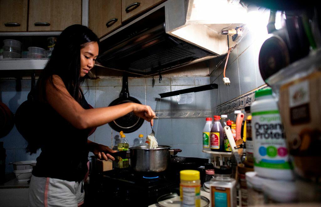 Cooking helps relieve stress & improves mental health amid pandemic ...