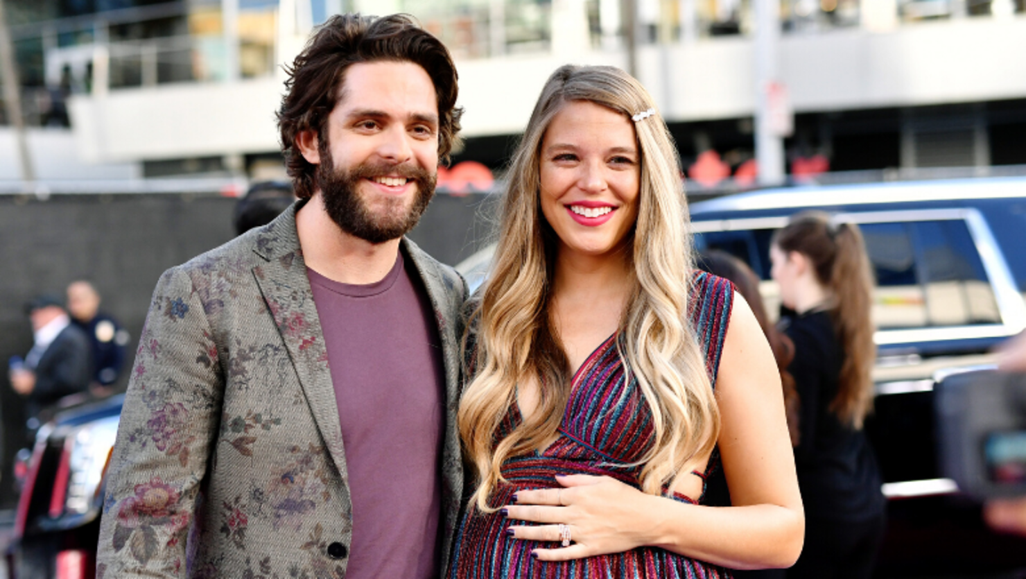 Thomas Rhett's Emotional Adoption Story Brings Kelly Clarkson to Tears ...