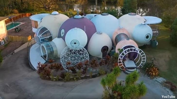 Video: Amazing 'Bubble House' for Sale in Australia | Coast to Coast AM