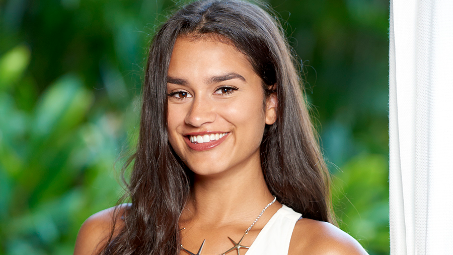 'Bachelor' Star Taylor Nolan Says She's Exploring 'Poly-Type ...