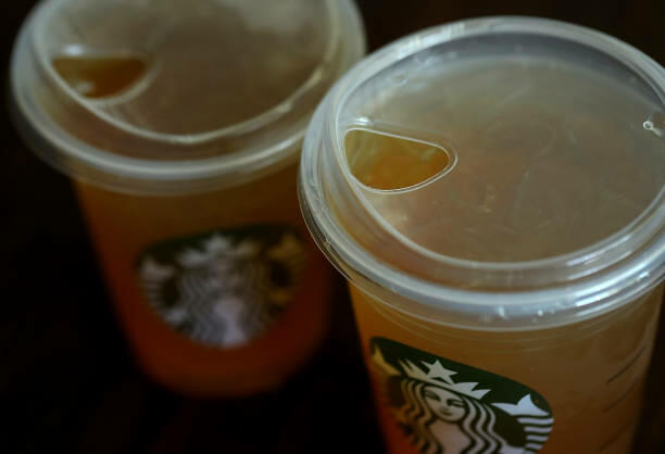 Starbucks Is Making Strawless Lids The New Standard For All Iced Drinks ...
