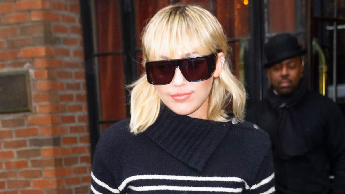 Miley Cyrus Says New Album Is 'Ready to Go' & Teases Hannah Montana ...