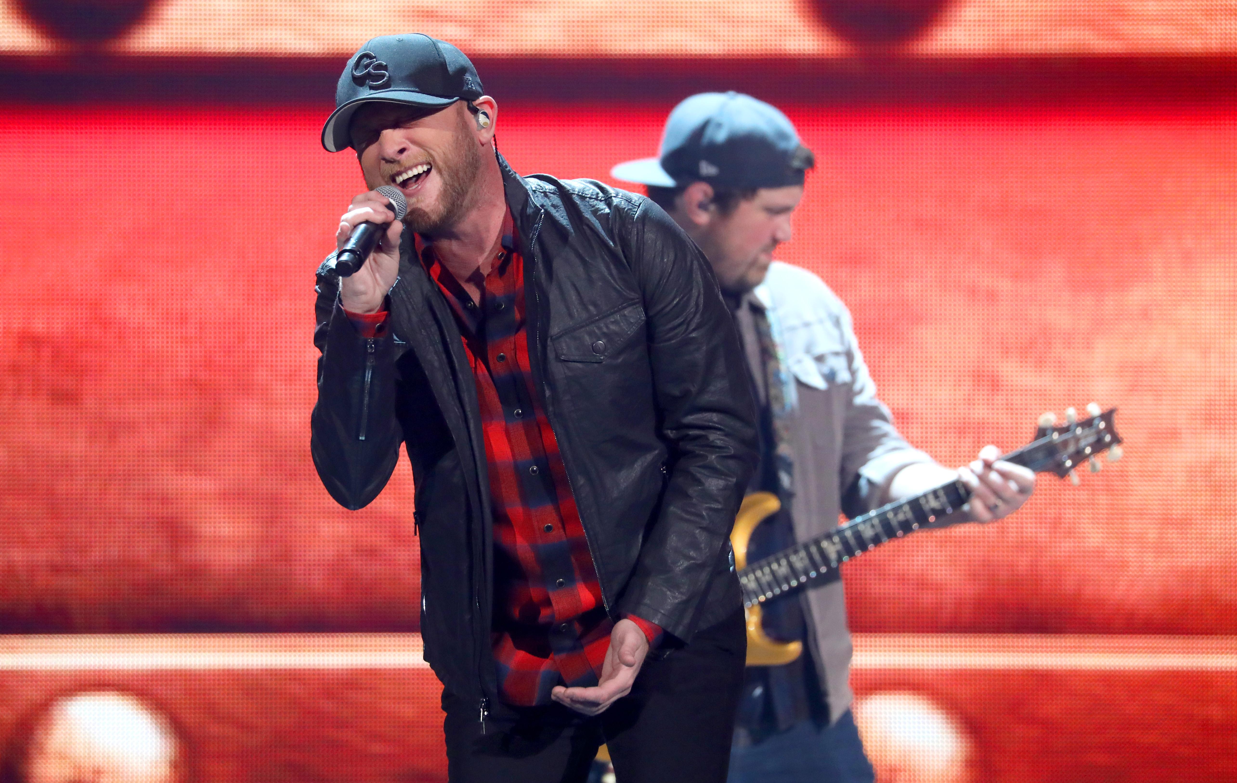 Cole Swindell Wants To Know: What Do You Want To Hear Him Play On Tour ...