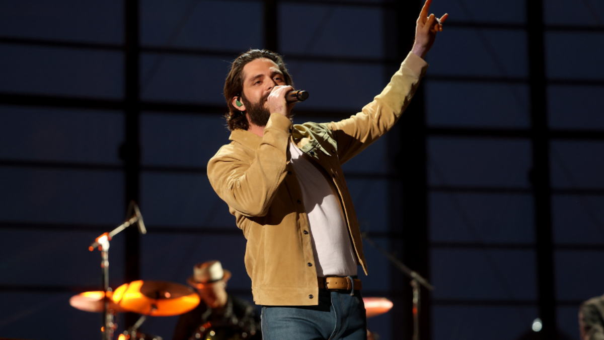 Here's How Thomas Rhett Is Ramping Up The Nostalgia On His Upcoming ...