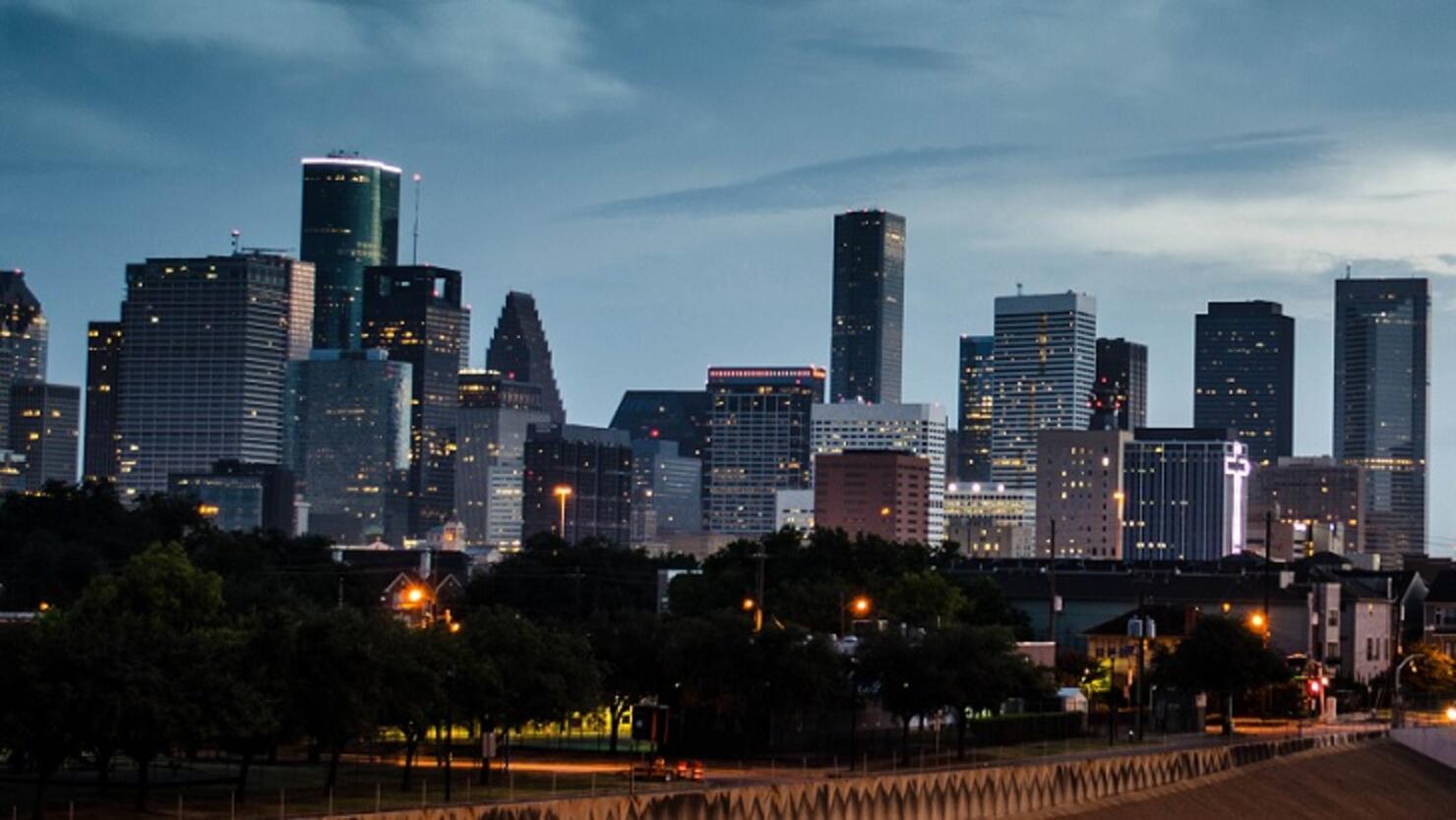 Video: Eerie Red Pillar of Light in Night Sky Mystifies Houston ...