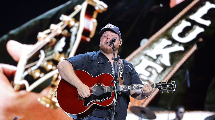 Luke Combs Reflects On Debut Album As 'Growin' Up' Release Date ...