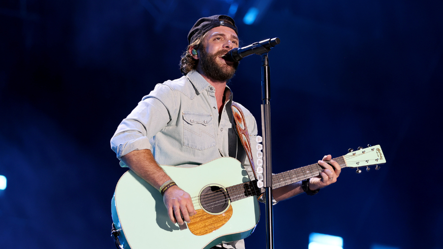 Thomas Rhett Remembers The 1st Song He Wrote With His Dad At 6 Years ...