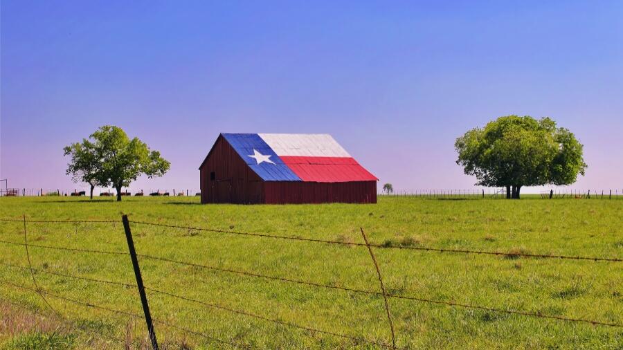 Texas Ranch With Bar, Dance Floor, 2 Custom Homes Heads To Auction | iHeart