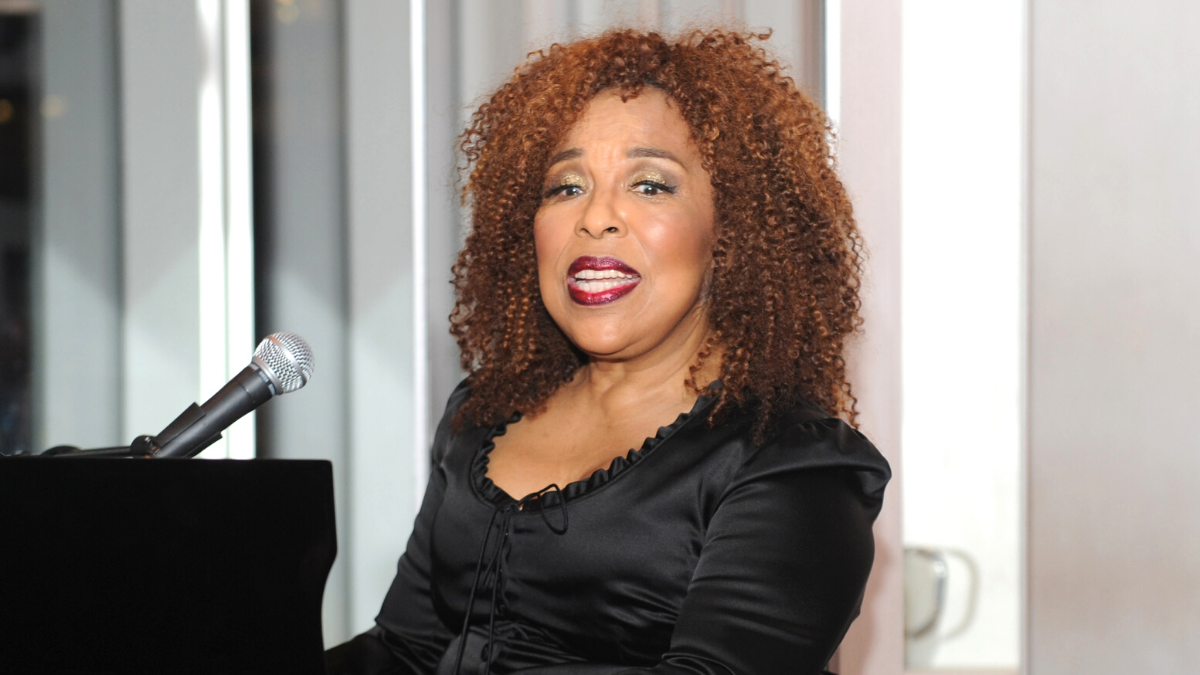 Roberta Flack Diagnosed With ALS, Can No Longer Sing, Reps Say | iHeart