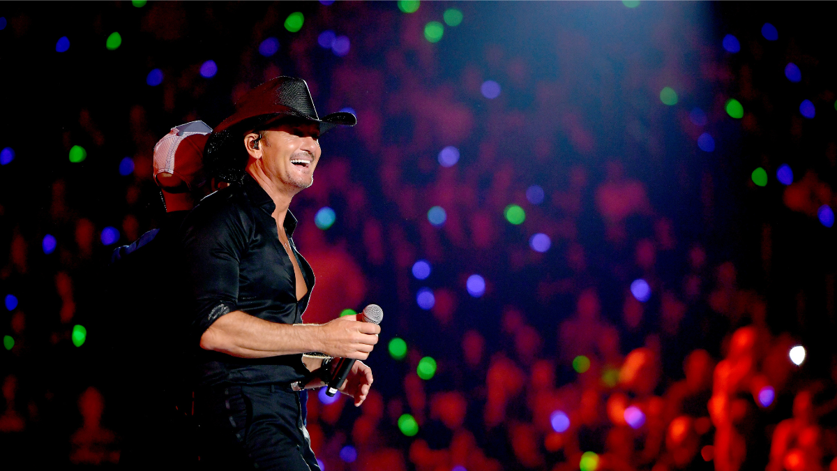 Tim McGraw Shares His Family's Christmas Eve Meal That Takes Days To ...