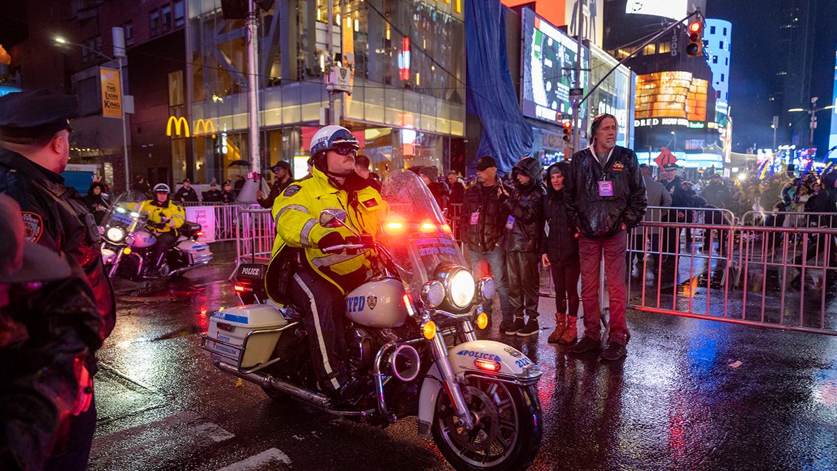 Terrorism Suspected In New Year's Eve Times Square Attack On Police ...