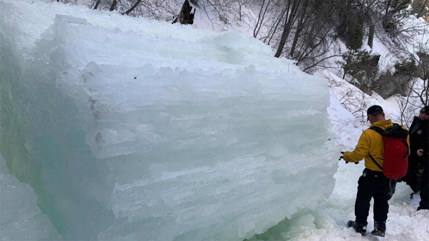 Climber Sacrifices Herself To Save Friend After Ice Column Collapses ...