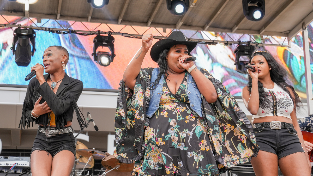 Chapel Hart Mark Long-Awaited Moment With Heartfelt Message From Vince ...