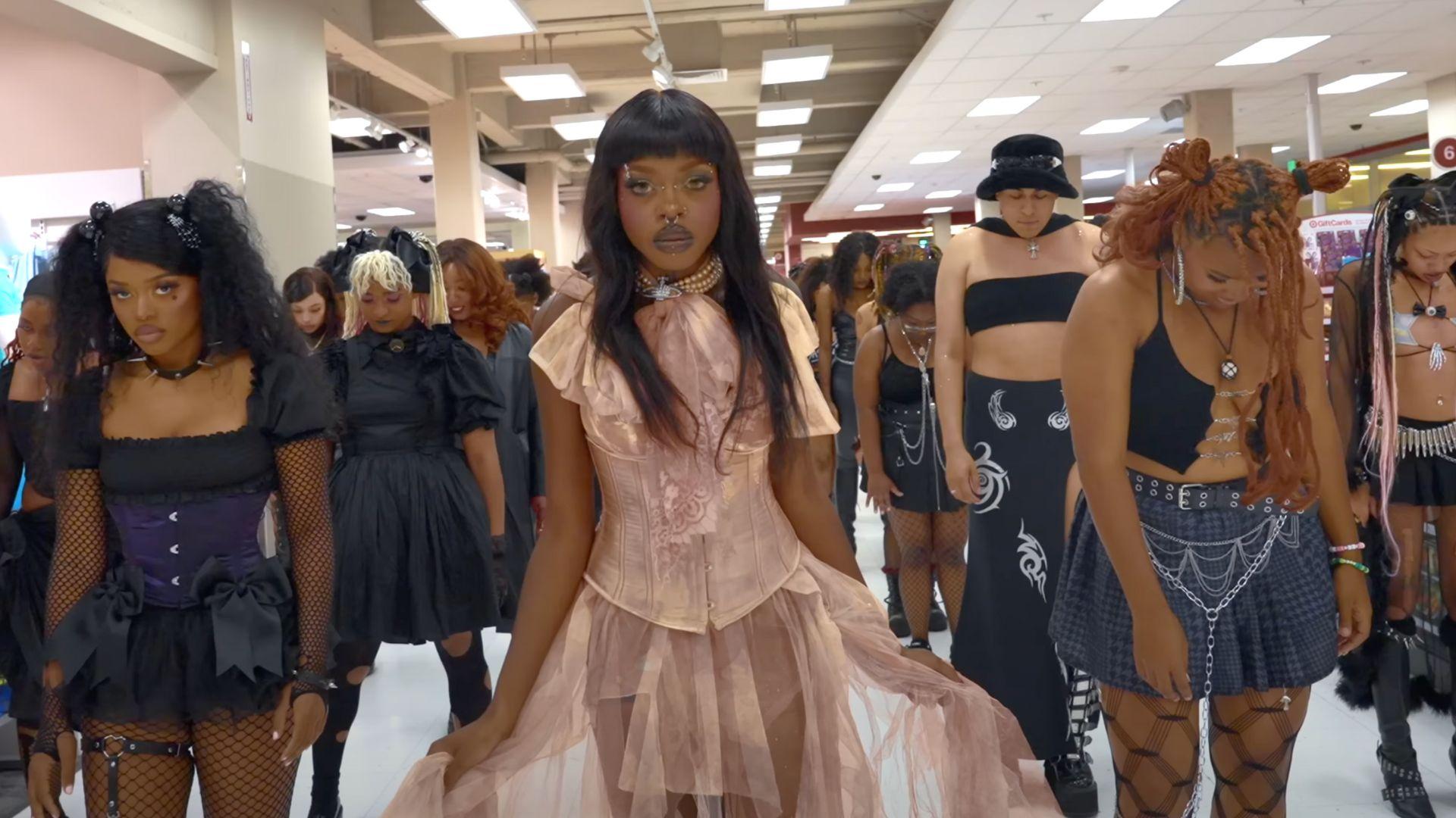 Black TikToker Brings Flash Mob Into Target, Calls Employee 'Racist ...