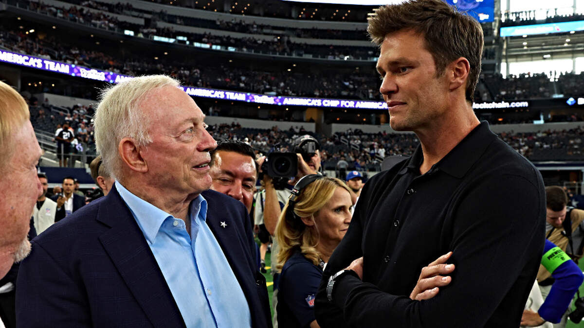 WATCH: Tom Brady Makes His Official FOX Sports Debut | FOX Sports Radio