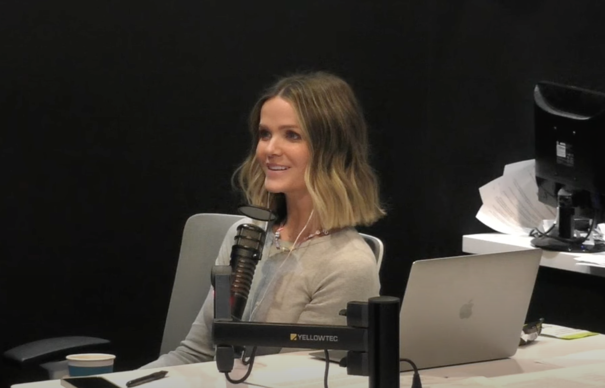 Amy Definitely Selling Her House After Sign at Open House | iHeart